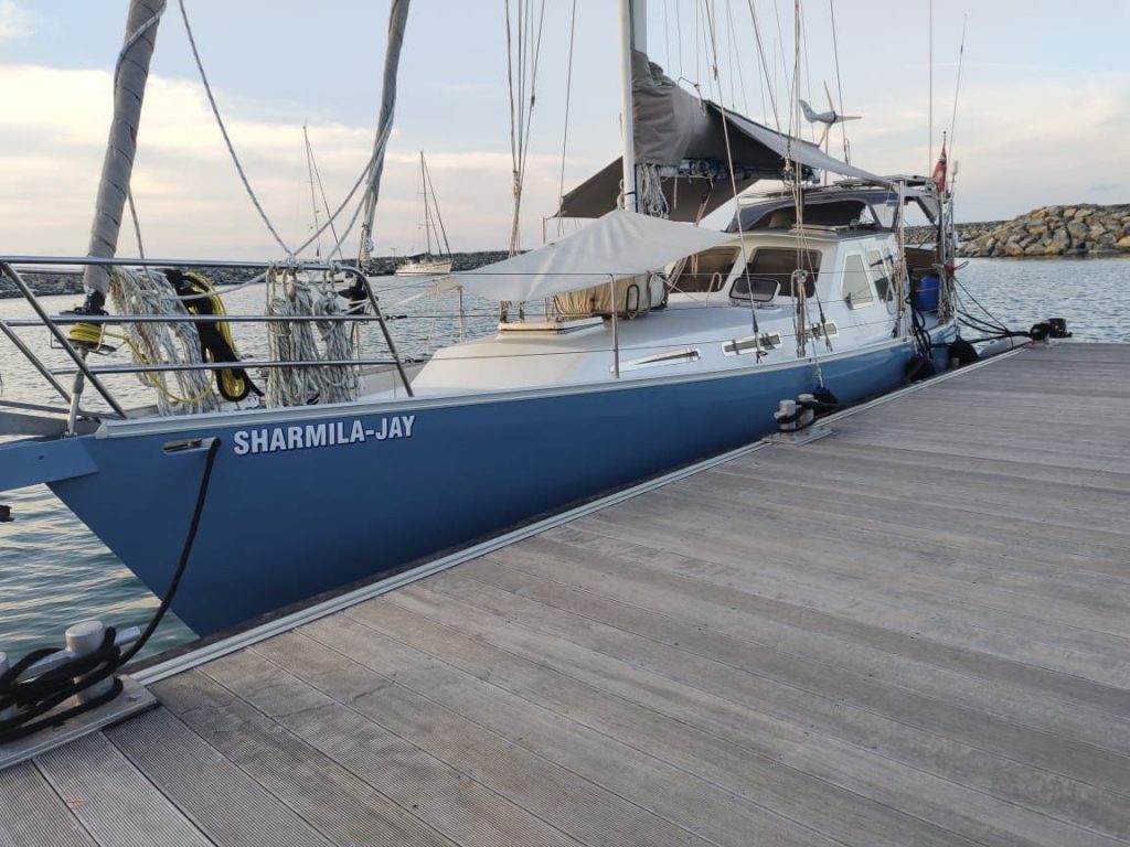 UEM LAND : BUNKERING OPERATOR – MK ENERGY